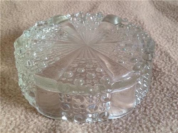 Small decorative vintage round glass dish trinket / d… - Gem