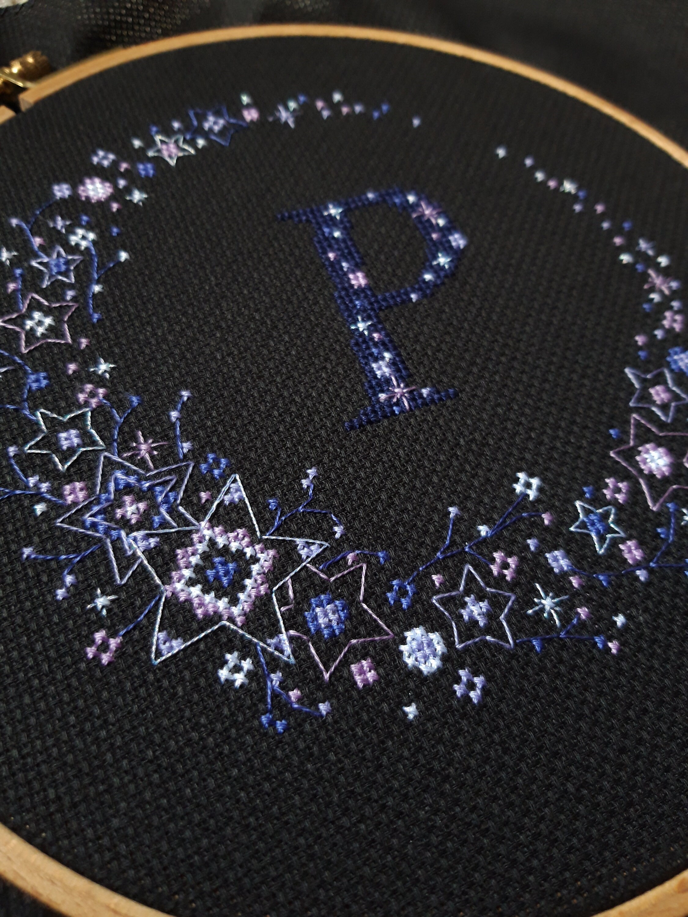 Star Monogram P Cross Stitch Pattern: Wreath Design (PDF Pattern) - Etsy