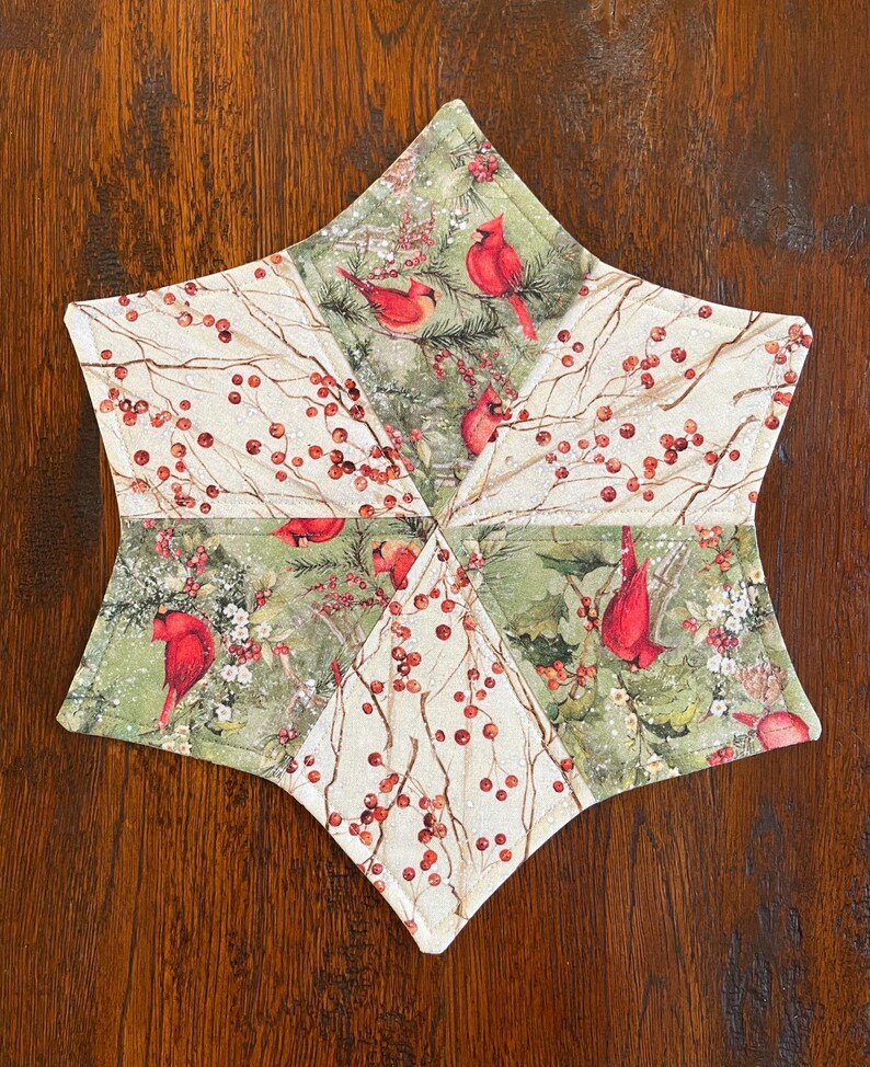 Christmas Cardinal Green Quilted Candle Mat/table Topper - Etsy