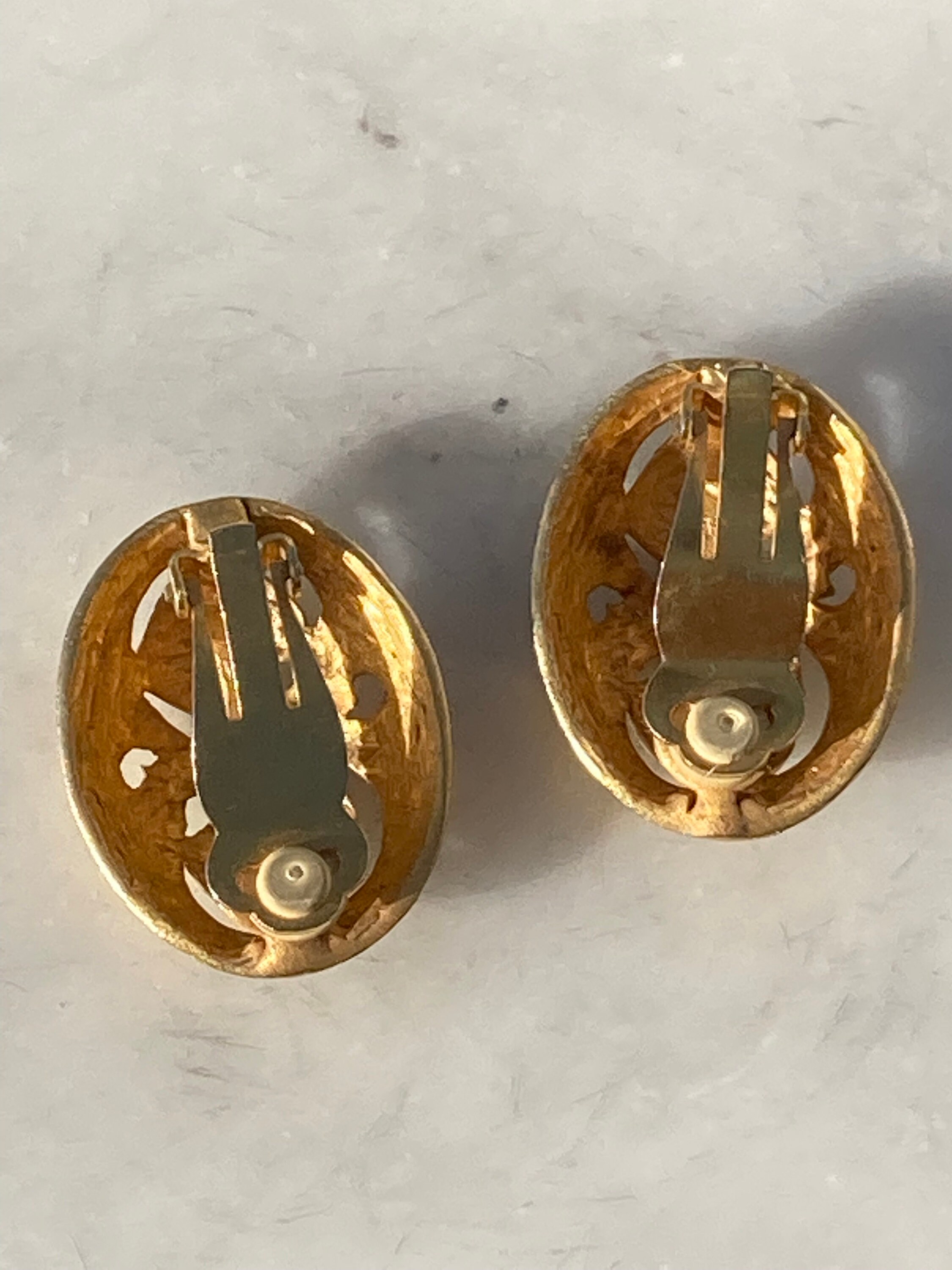 Vintage 1980s Clara Studio Inc. Modernist Gold Tone Clip-on Earrings - Etsy