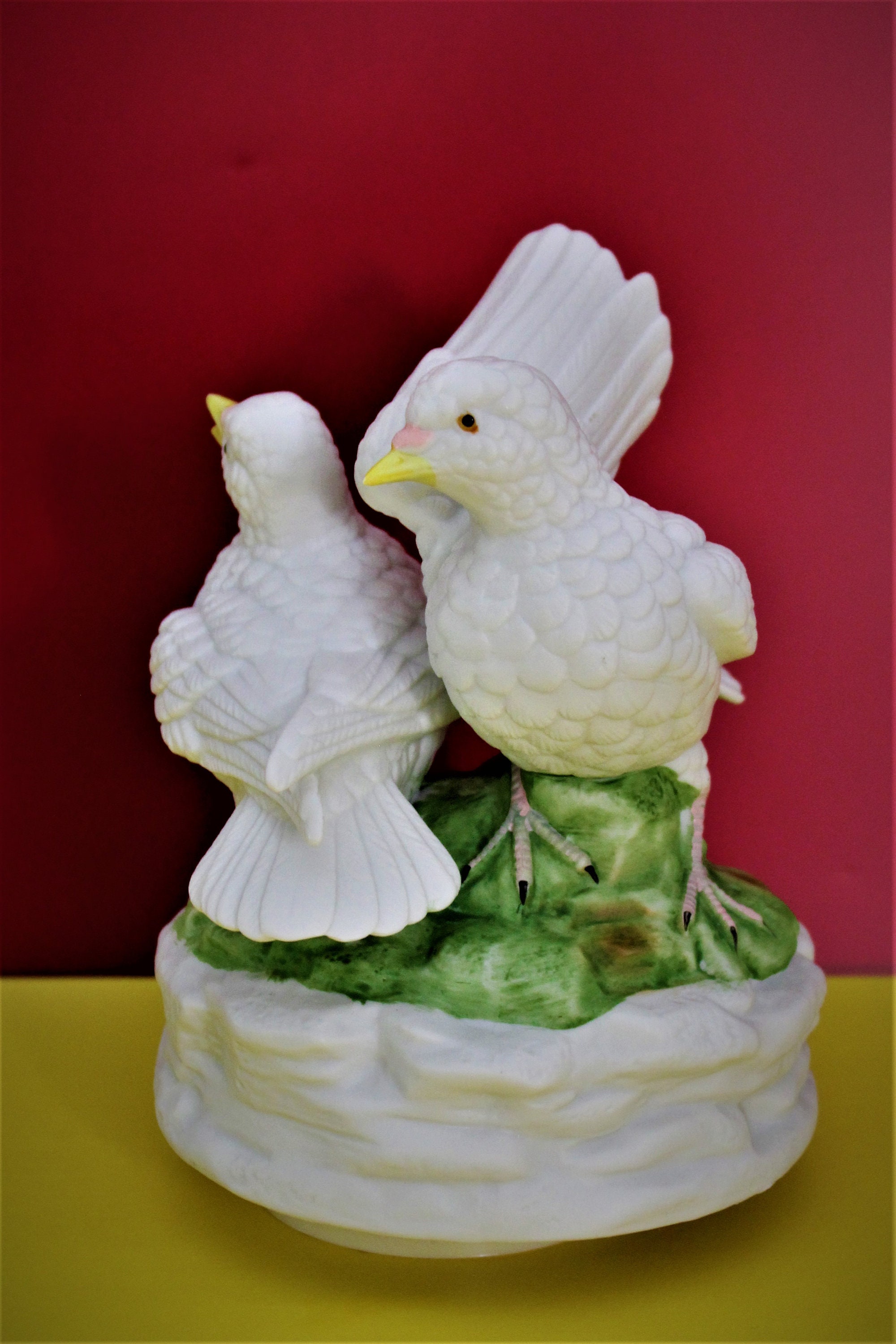 Vintage Japan Maruho Porcelain Doves Music Box - Etsy