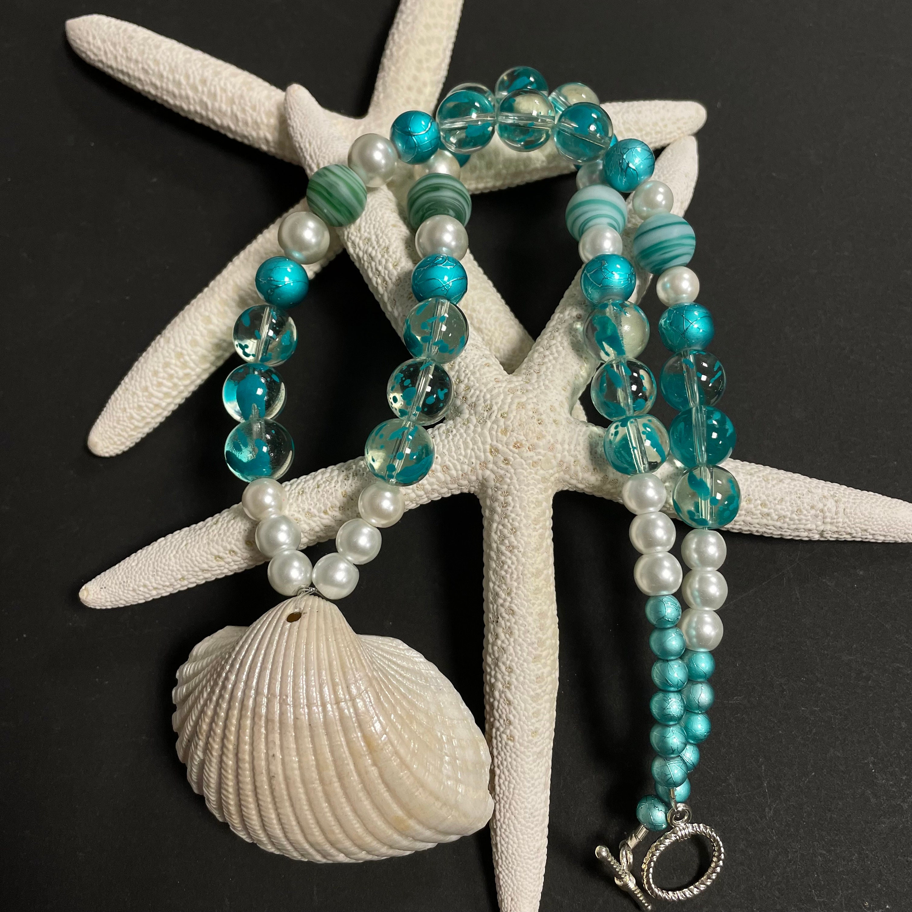 Real Clam Shell Necklace With Beads, Natural Clam Shell Pendant, Beach ...