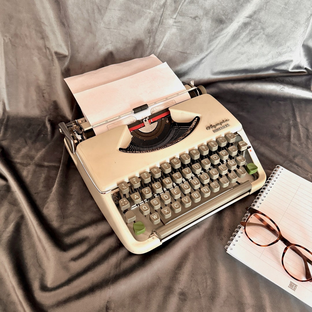 Vintage 60s Typewriter, Olympia Typewriter, Portable Typewriter - Etsy