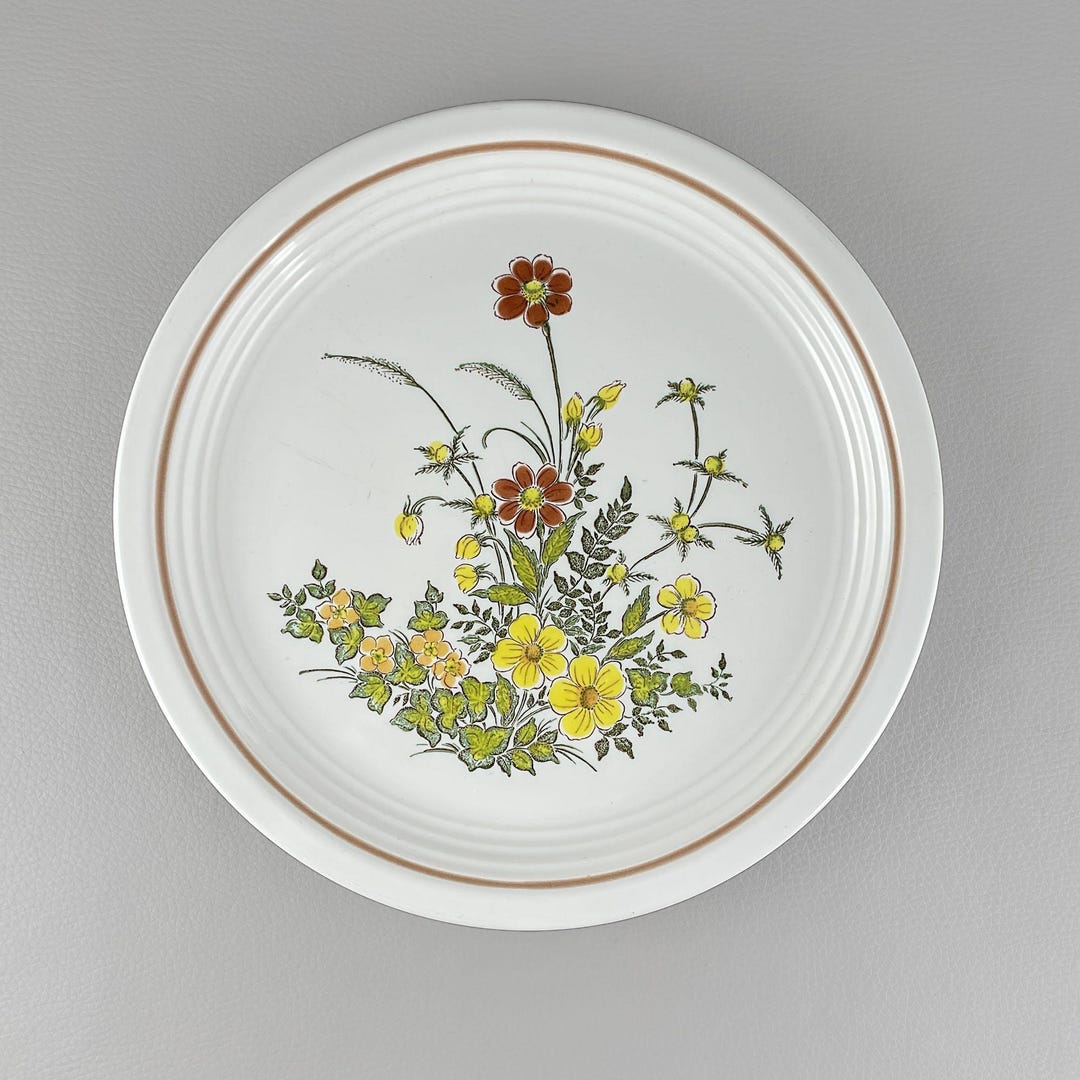 Vintage Japanese Ceramic Plate With Floral Decoration From the 1980s - Etsy