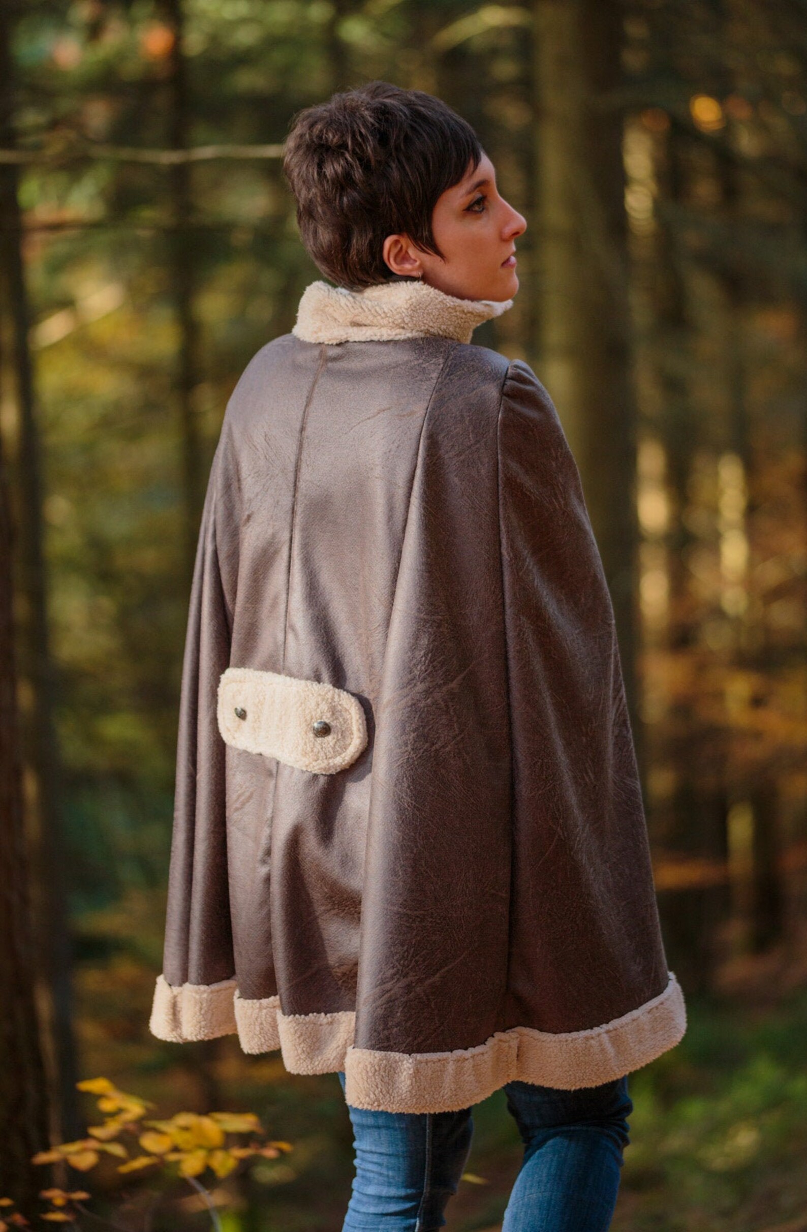 Capa de piel falsa que se volvió marrón - Etsy España