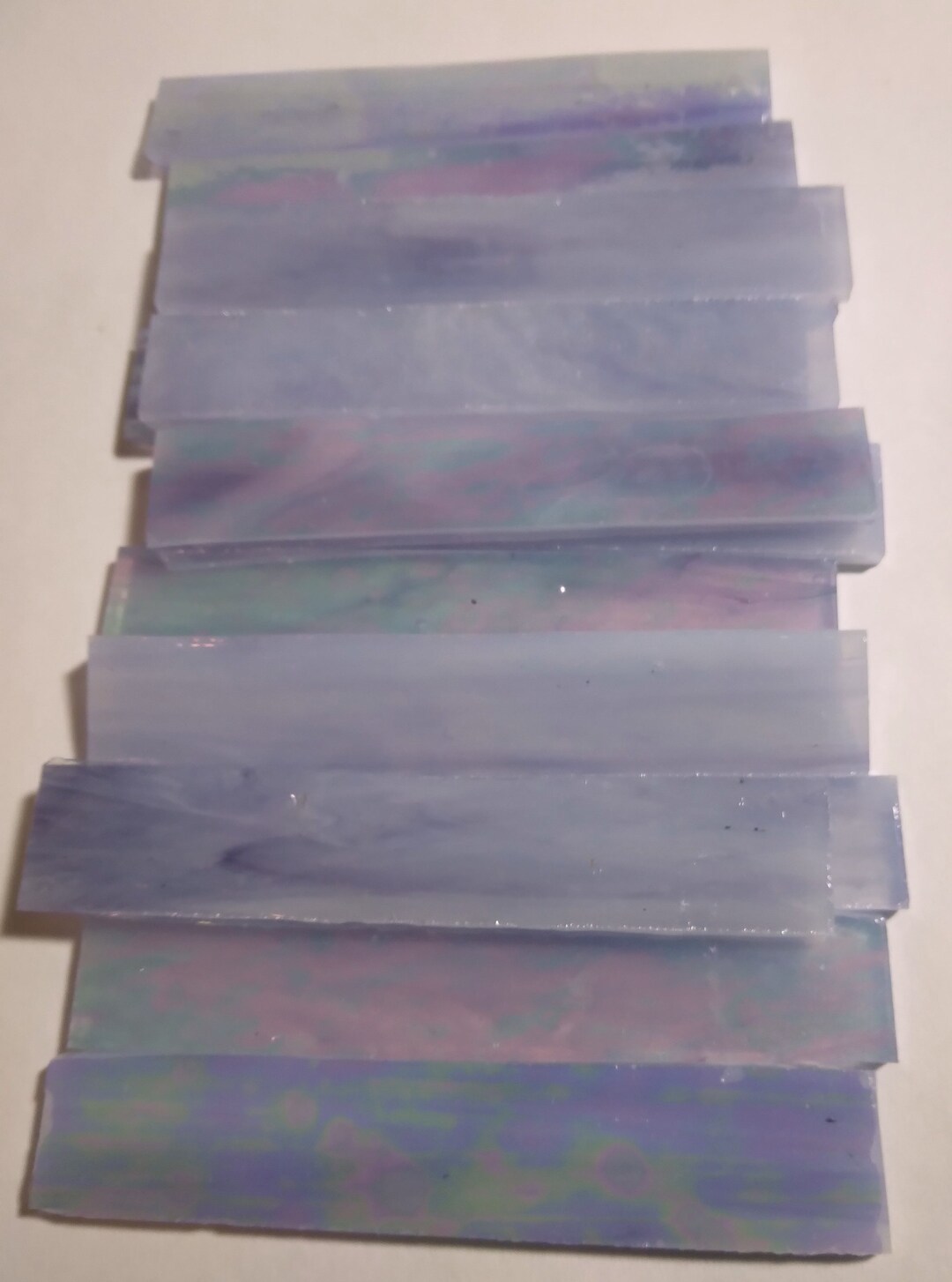 Violet Wispy Border Strips, Iridized One Side, 3"x1/2"x3mm, 20-pieces ...
