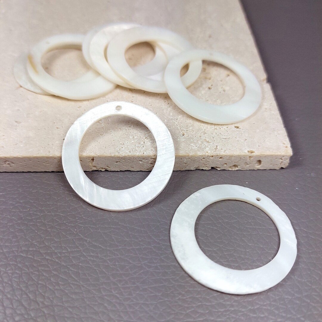 6 White Shell Pendants, Natural Freshwater Shell Hoops, 30mm, Round ...
