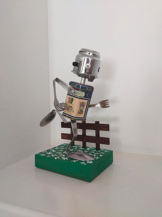 Robot Sculpture From Recycled Materials Satrapa | Arts & Robots
