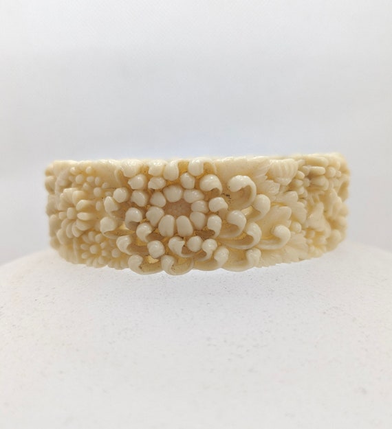 1920s Celluloid Carved Bangle * 1930s Celluloid Bangl… - Gem