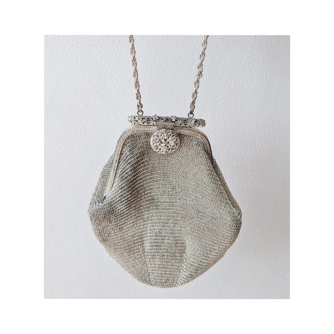 Vintage Fine Mesh Silver Metal Handbag on Silver Chain * Vintage Silver ...