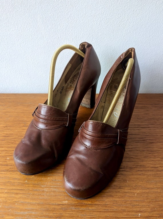 1940s Brown Leather Heels * Vintage 1940s Tan Shoes *… - Gem