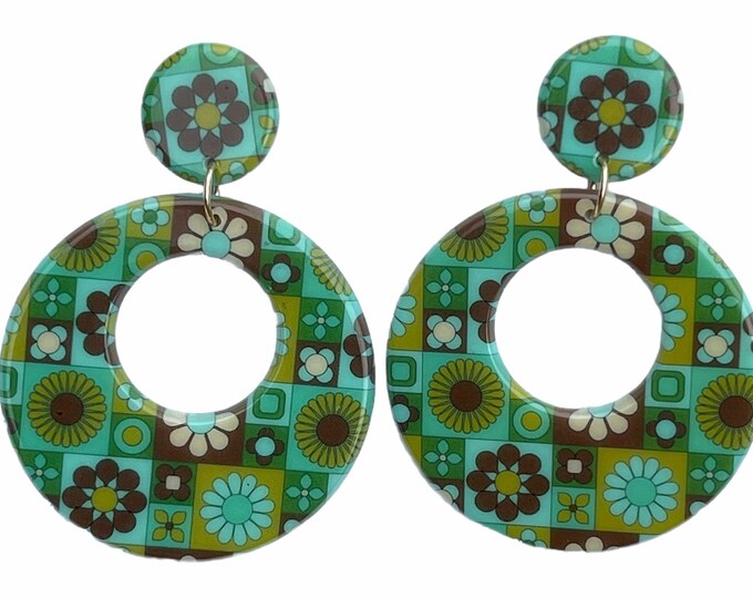 70s Falling for You Daisy Chain Groovy Retro Earrings - Etsy