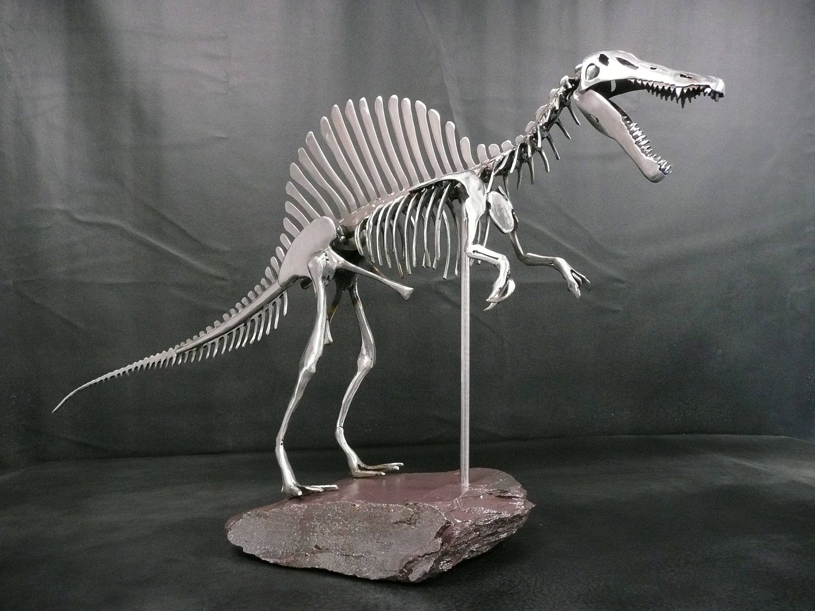 Handmade Metal Spinosaurus Skeleton Sculpture - Etsy UK