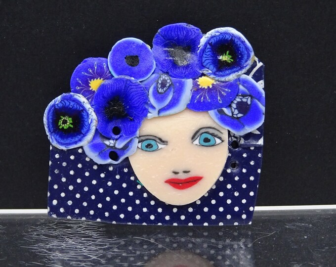 Button: the Lady Whith Flowers, Art Button, Jewel Button, Beautiful ...
