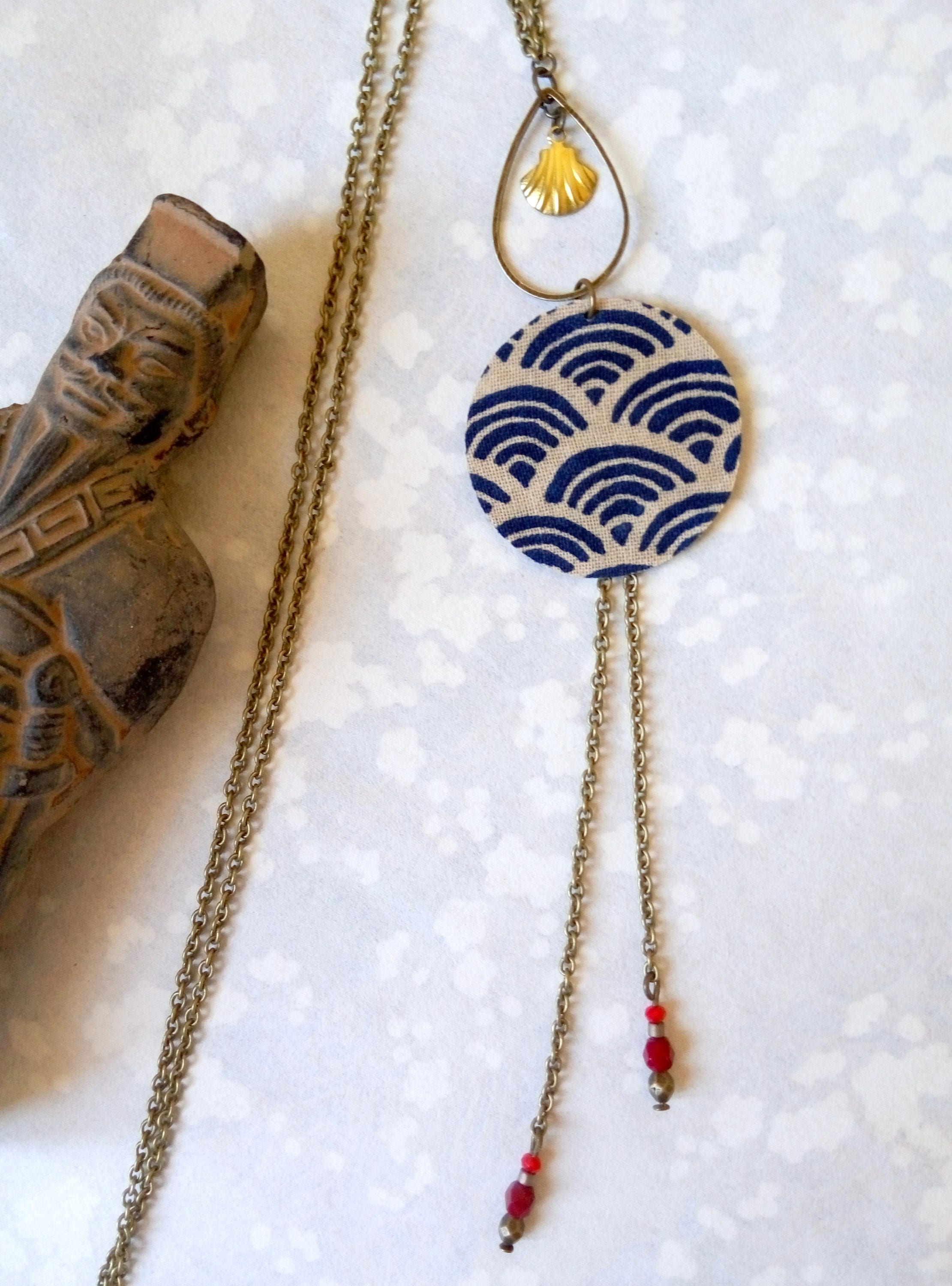 Japanese pendant necklace / traditional blue or red wave | Etsy
