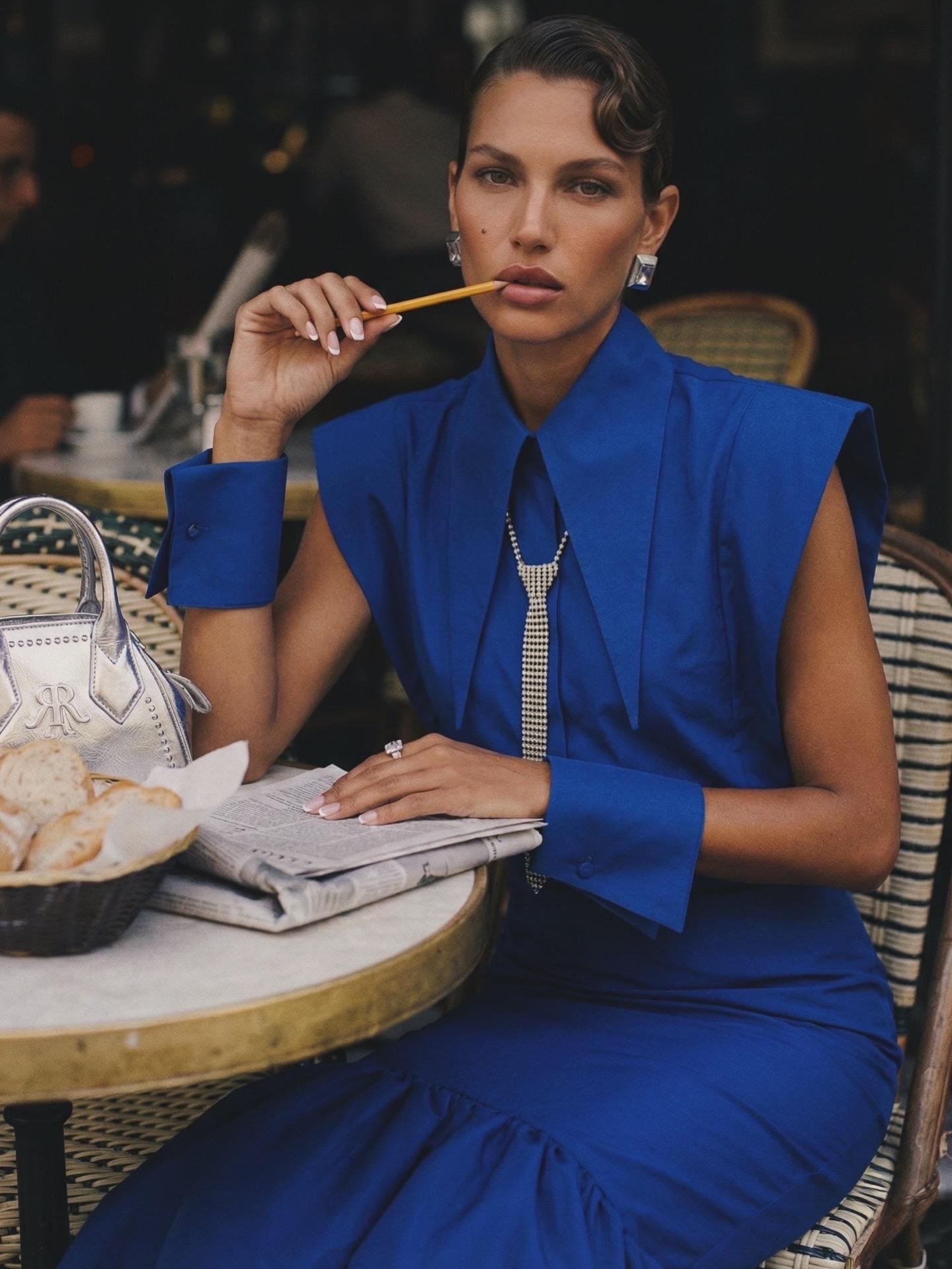 Large Pointy Collar Stylish Top, Elegant Sleeveless Shirt, Statement ...