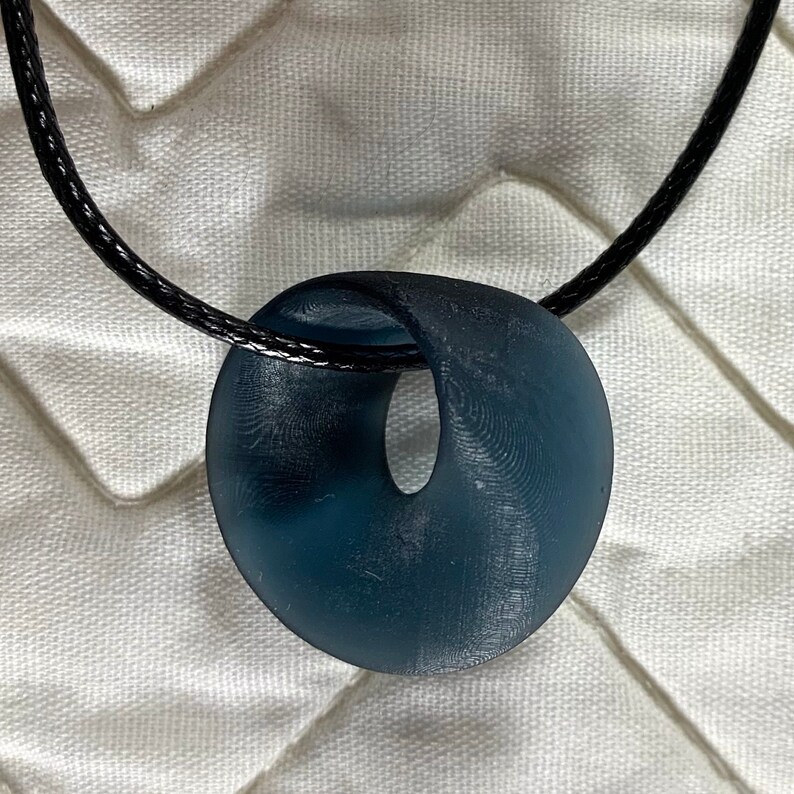 Möbius Loop Pendant Necklace 3d Printed Made With Math & - Etsy