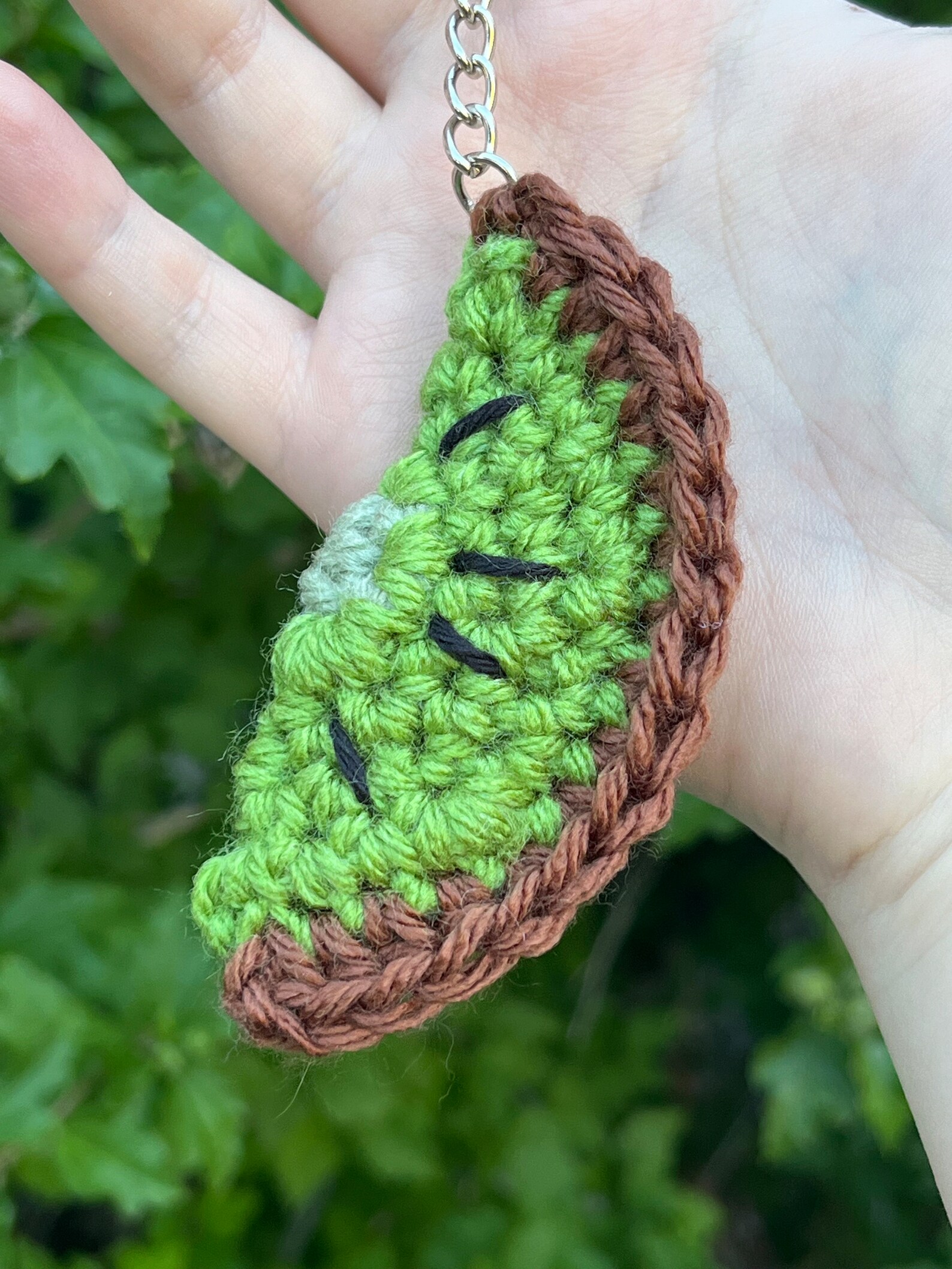 Crochet Kiwi Slice Keychain - Etsy