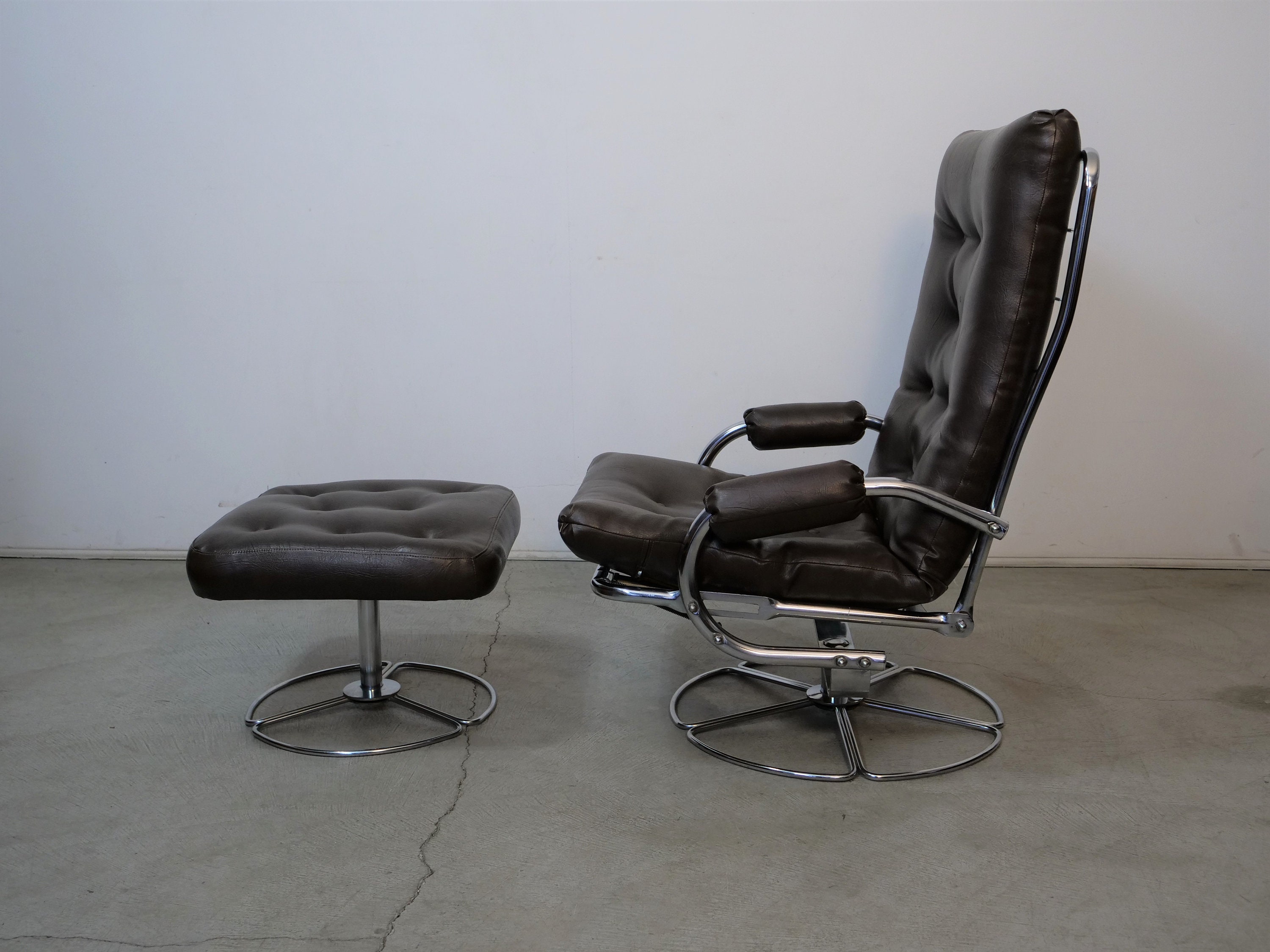 1970's Mid-century Modern Lounge Chair - Etsy