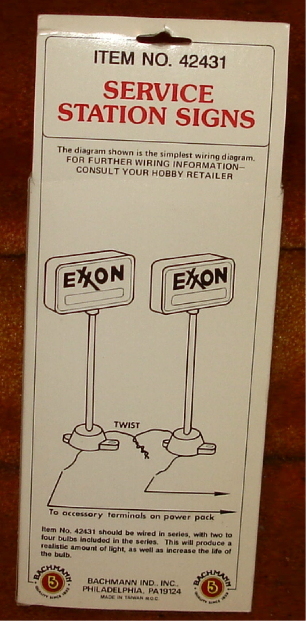 BACHMANN - Lighted EXXON Service Station Signs #42431 - HO Train - Etsy