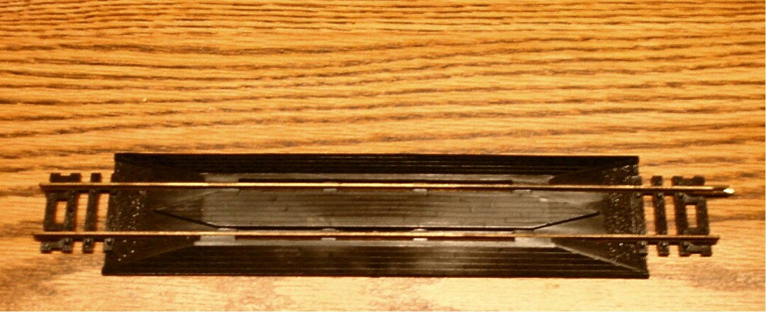 ATLAS - Straight Brass Grade Crossing Track / Re-railer #44 - HO Train ...