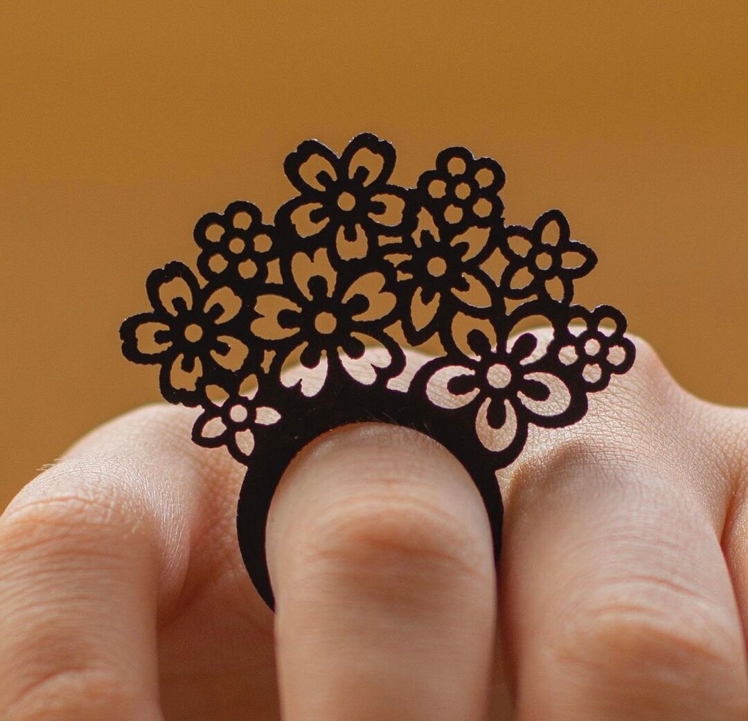 Lightweight Recycled Rubber Garden Ring- by Design Tun - Etsy