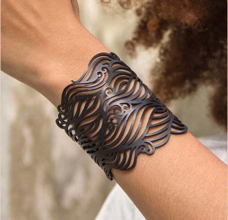 Lightweight Recycled Rubber Goa Bracelet - by Design Tun - Etsy