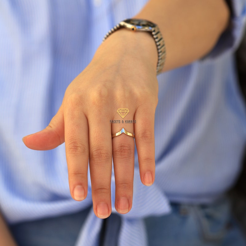 Gold Chevron Wedding Band - Etsy