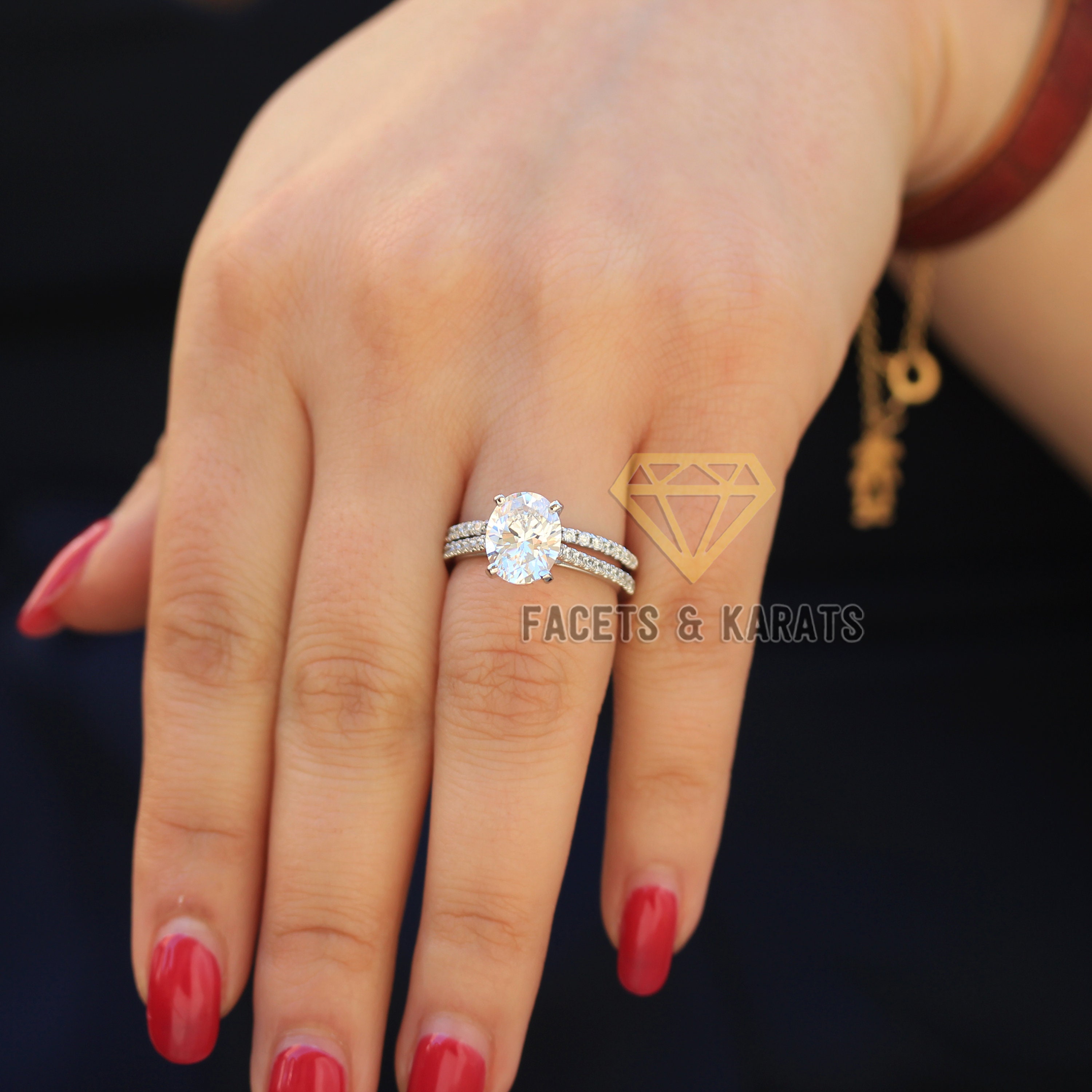 Oval Shaped Engagement Ring and Wedding Band Bridal Set in 18k | Etsy