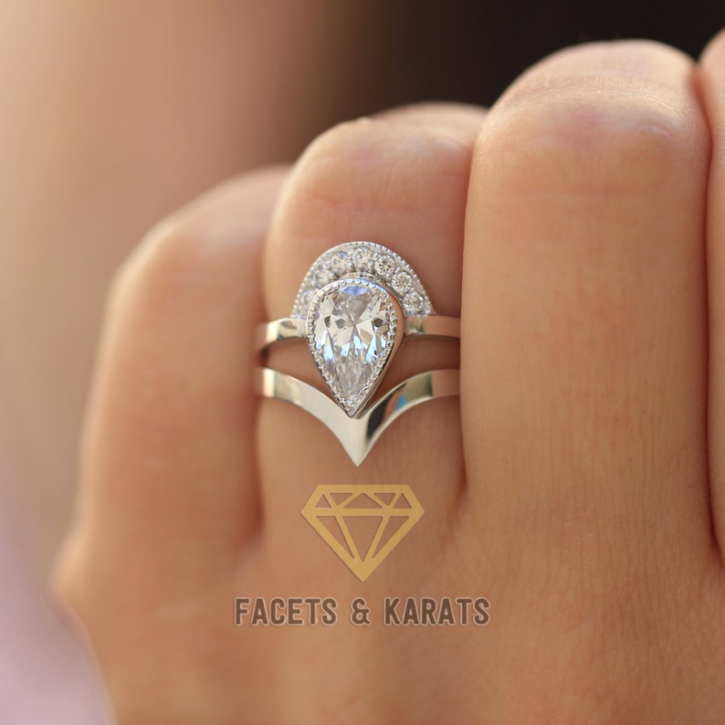Unique Pear Shaped Engagement Ring With Nesting Wedding Band, 18K Solid ...