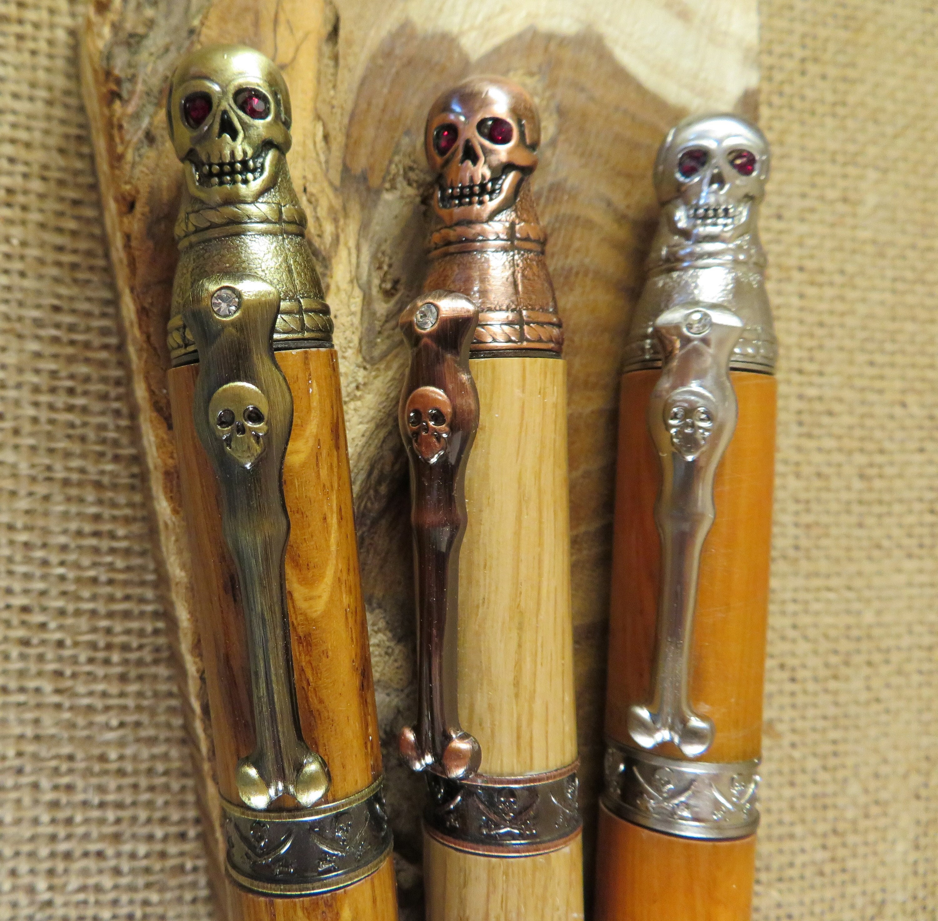 Skull Ballpoint Pen - Gothic Writing Tool With a Twist - Parker Refill ...
