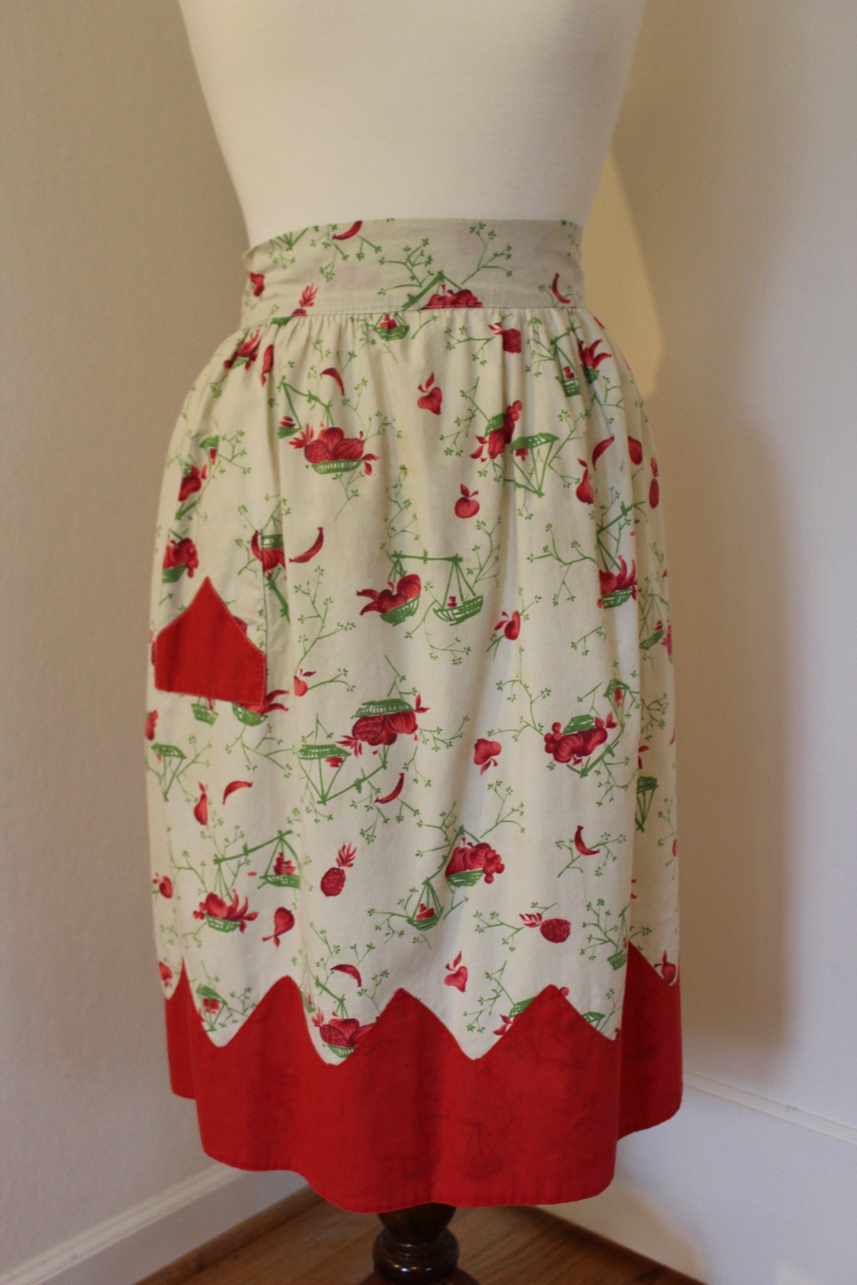Vintage Kitchen Half Apron With Fruit and Vegetable Pattern, Cute Retro ...