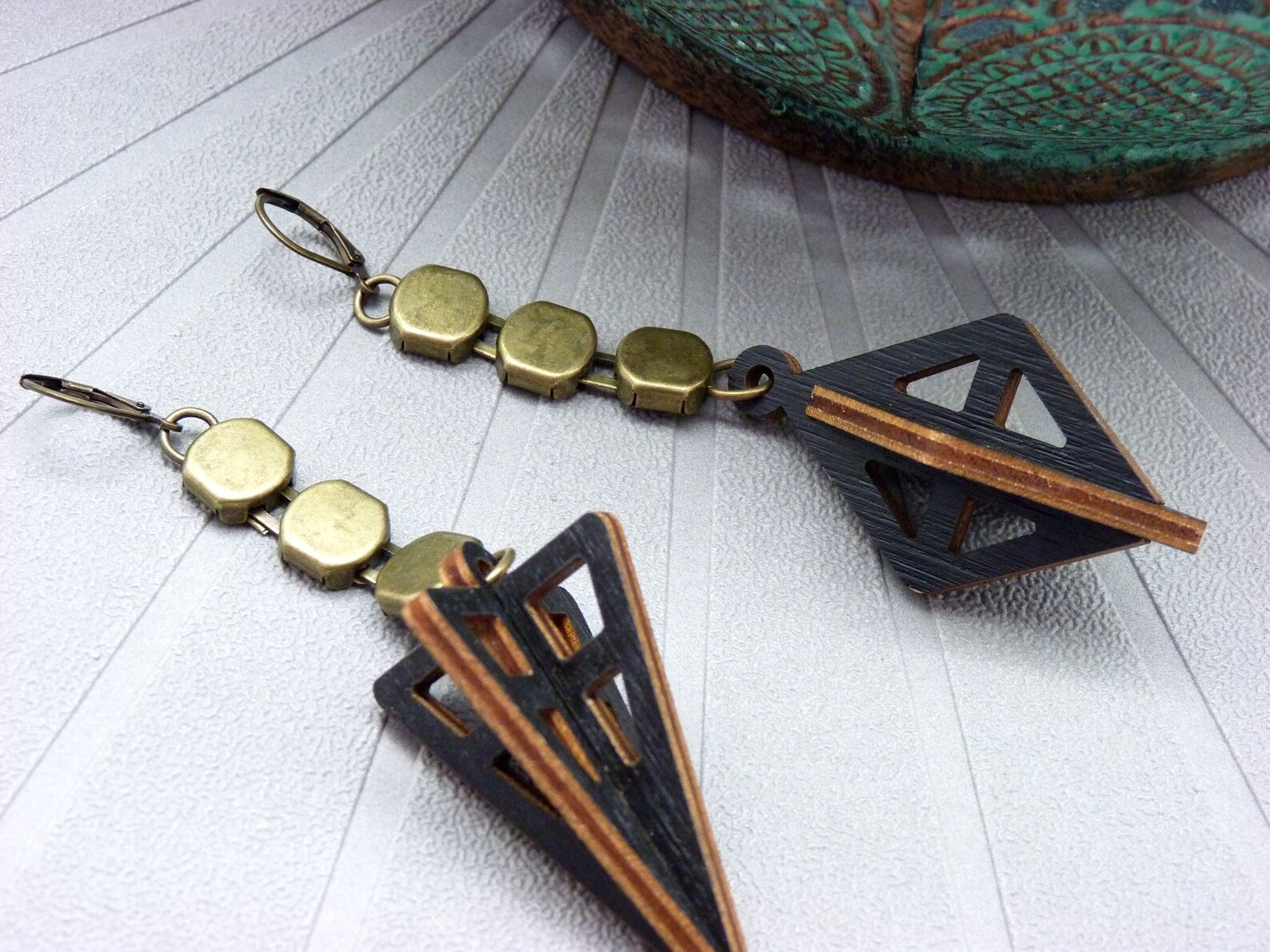 3D Asymmetrical Earrings in Black Wood and Bronze Metal. 3D WOOD Clip ...