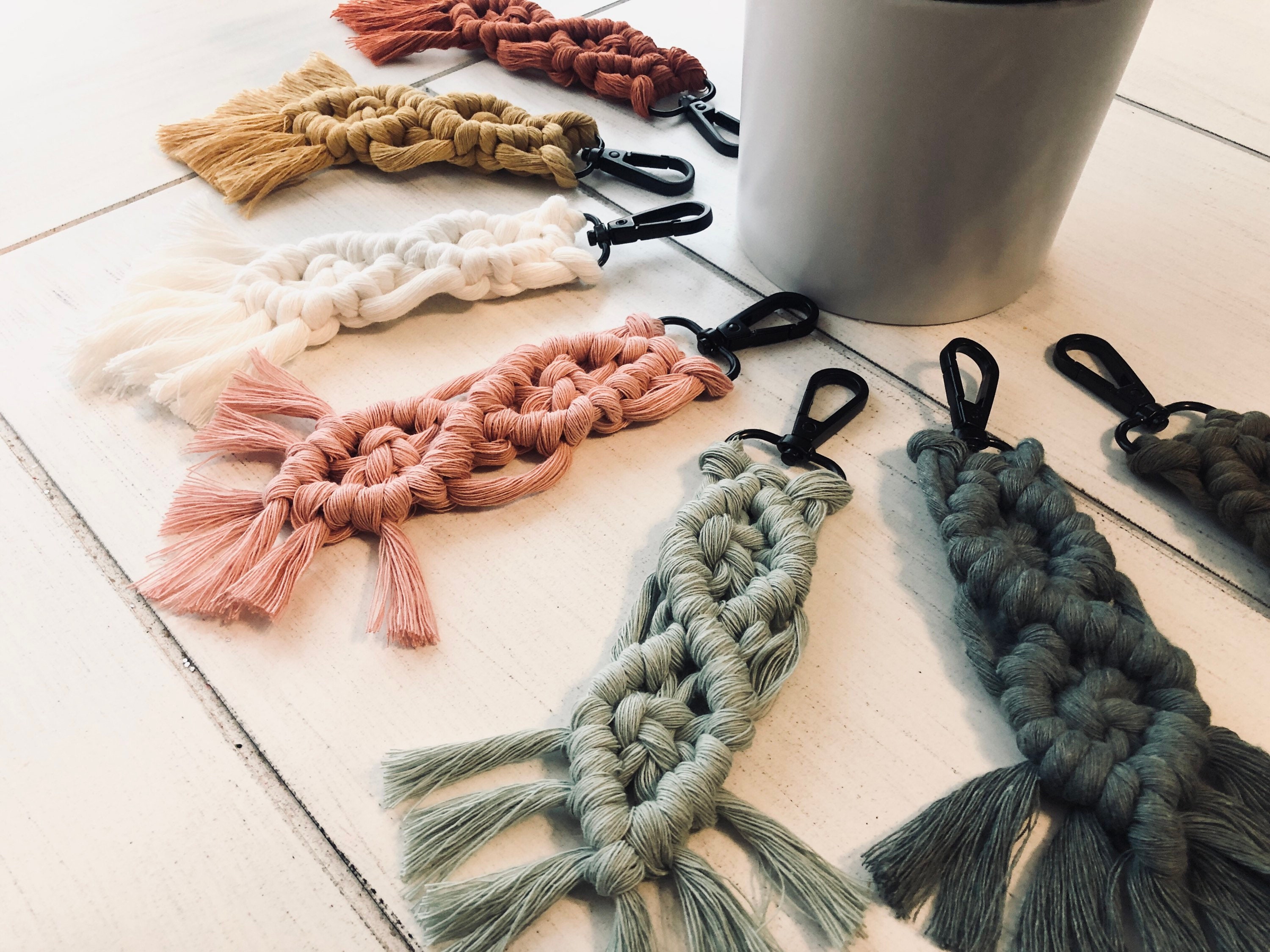 Macramé Key Chain - Etsy