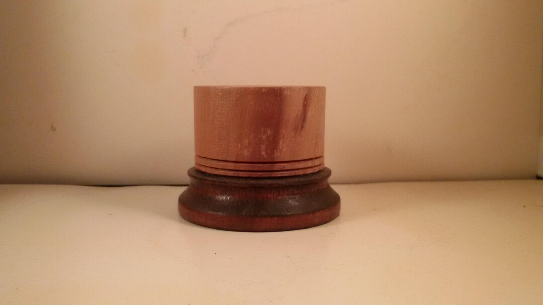 Socle en bois pour figurines rond tourné avec du bois de fresne srf2 ...