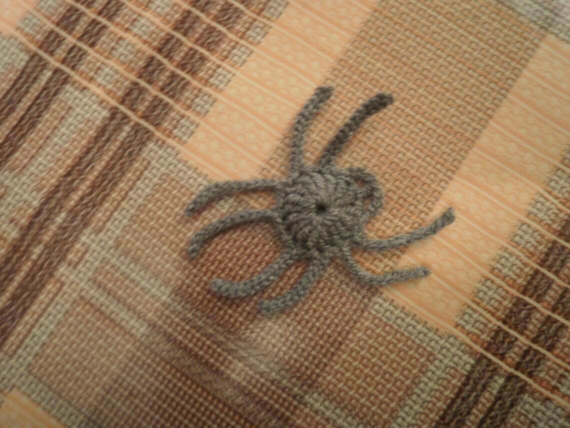 Grey Spider Crochet Decor Spider Halloween Souvenir Toy Present ...