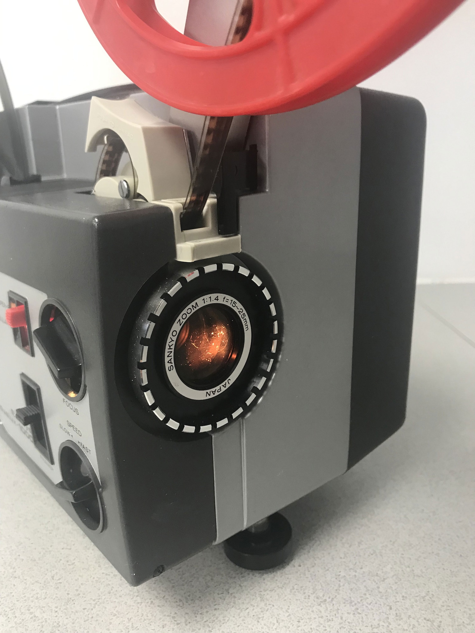 Sankyo Dualux 1000 Dual SUPER 8 8MM Variable Speed Cine Projector ...