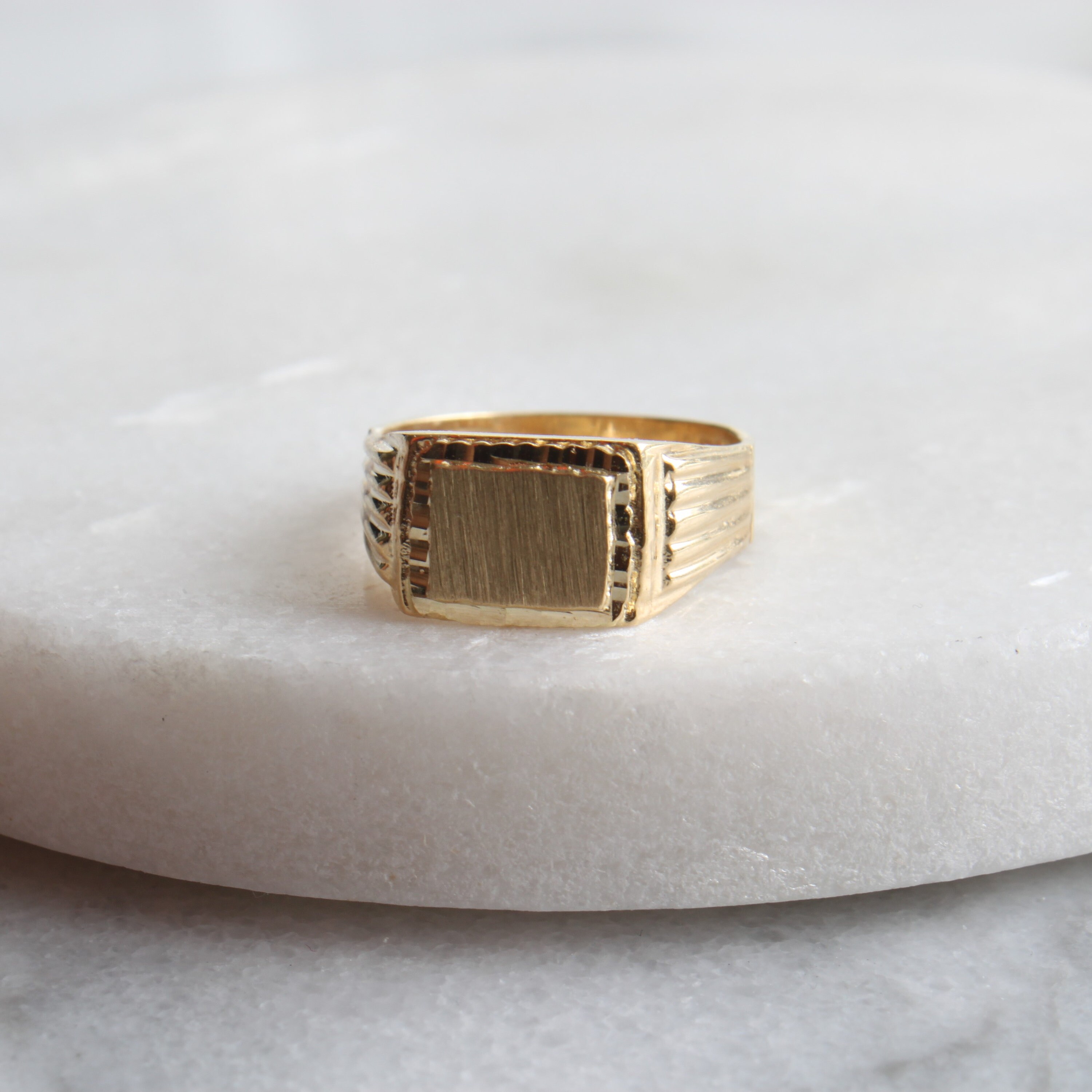 10k Yellow Gold Rectangle Signet Ring Size 7.5 Unique - Etsy
