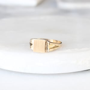 10k Square Signet Ring | MenkdÜke Solid Real Yellow Gold Minimalist ...