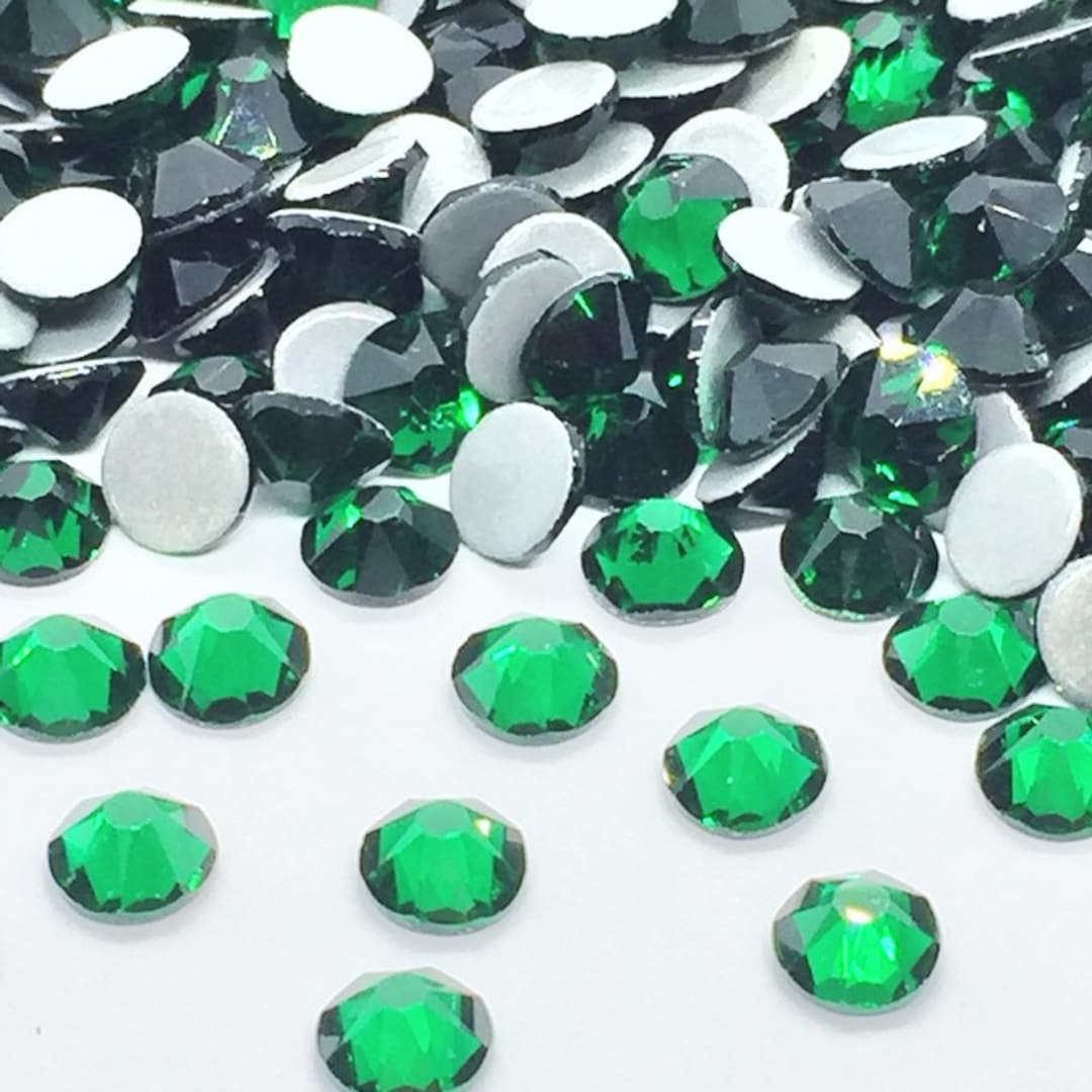 EMERALD GREEN 2088 Iron-on Rhinestones 16 Facets Swarovski Quality ...