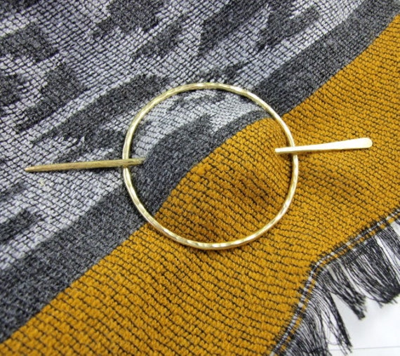 Large Shawl Pin Hammered Brass Shawl Clasp Ring and Pin. | Etsy