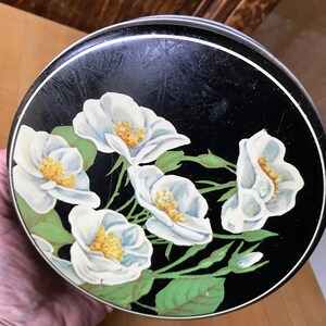 Romantic Vintage White Poppy Floral Round Tin Box / Spring Floral Tin ...
