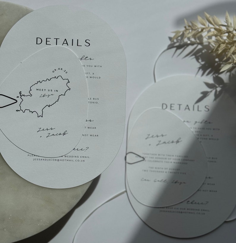 Luxury Wedding Invitation Suite | Modern Minimalistic Pebble-shape Main ...