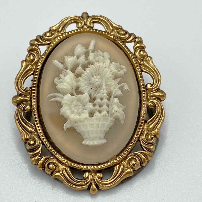 Vintage Cameo Brooch - Etsy