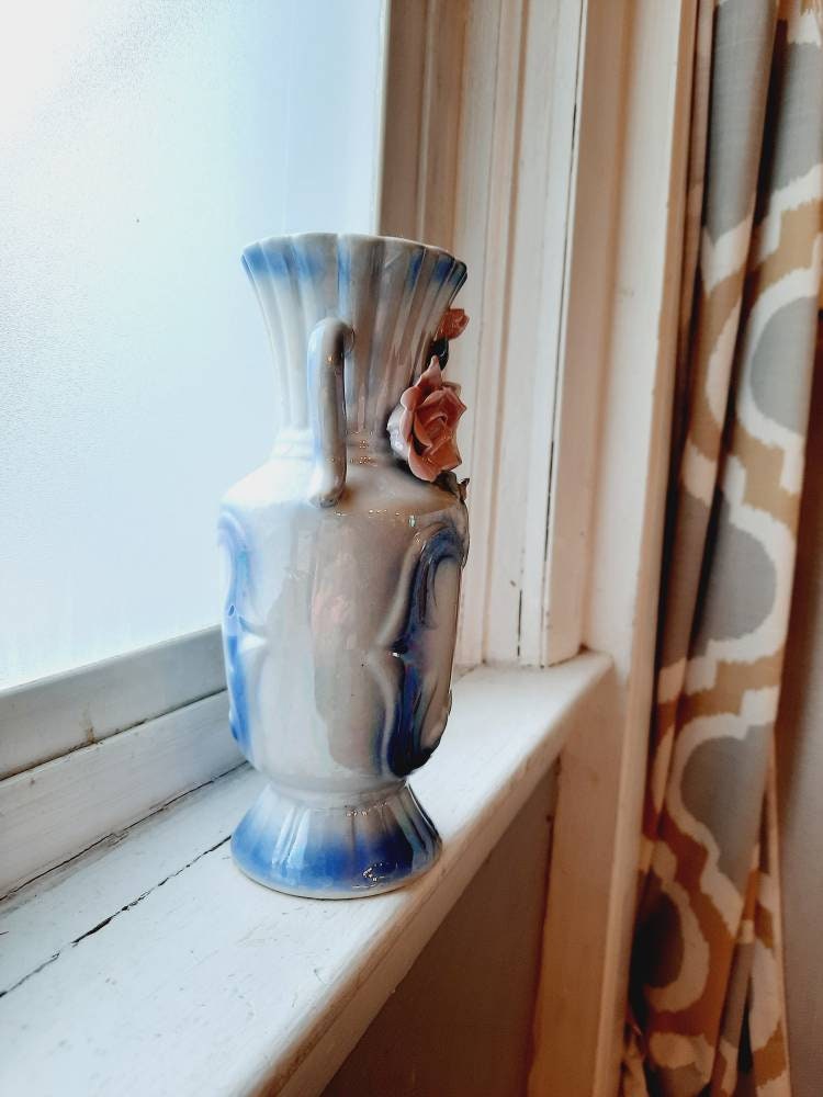 Vintage Ceramic Small Vase Lefton China Made, Asian, Blue and White ...