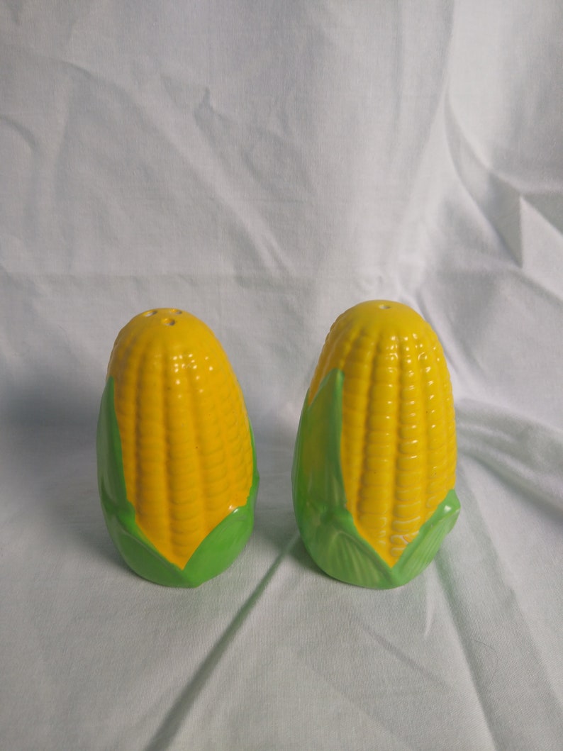 Corn on the Cob Salt and Pepper Shakers - Etsy