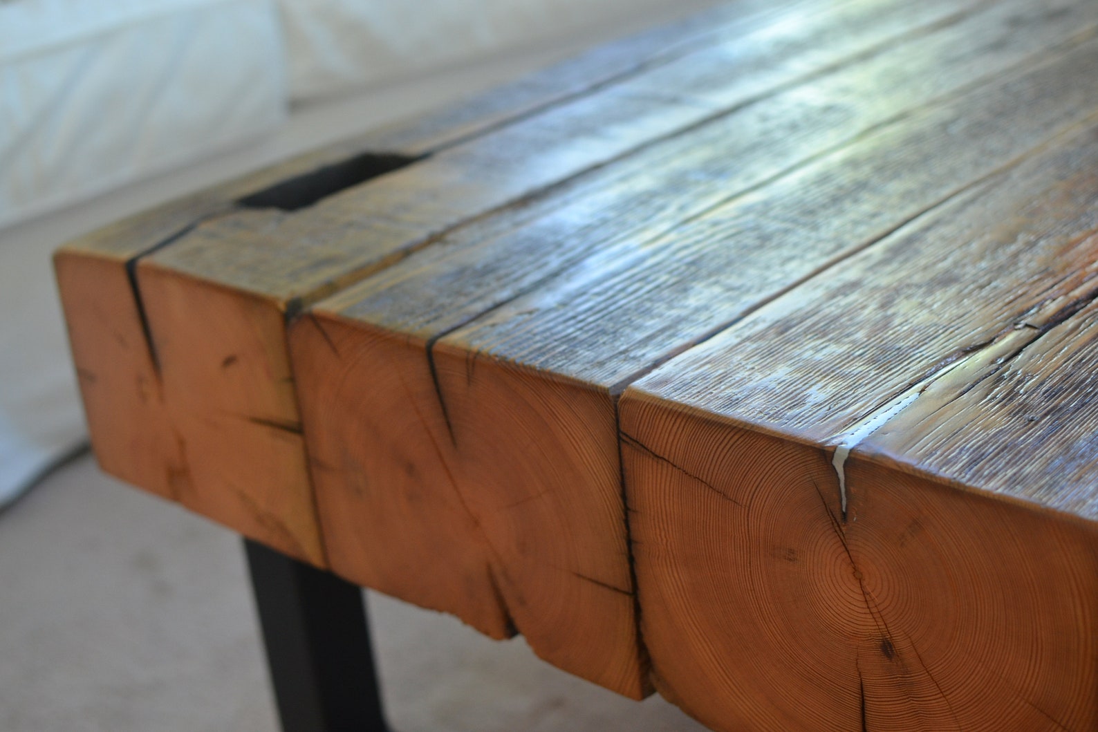 Barn Beam Table Cabin Table. Farm House Table Farm Style - Etsy Canada