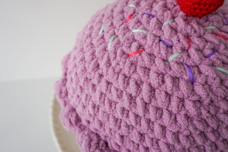 Giant Plush Cupcake Crochet Pattern, Jumbo Amigurumi Pattern, Crochet ...