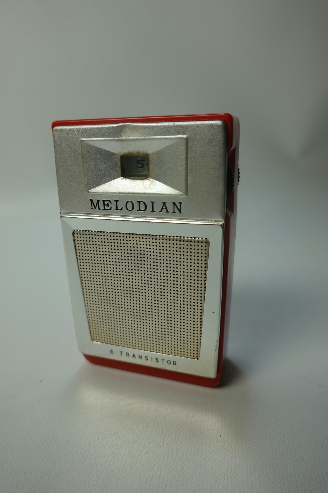 Vintage Melodian Transister Solid State 1960's Radio 9 Volt Battery ...