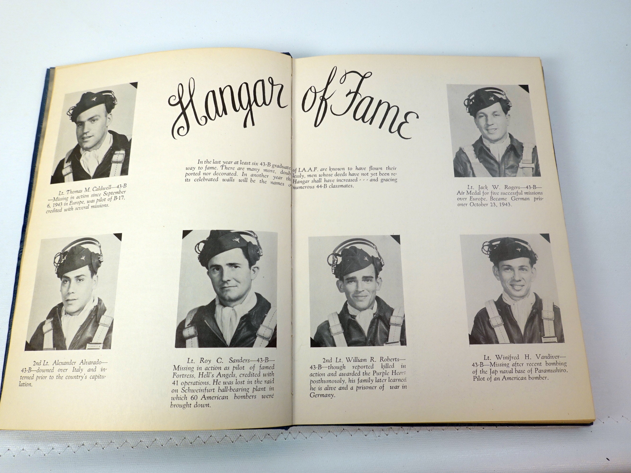 44-B Wings Aloft Army Air Forces Advanced Pilot School twin Engine ...